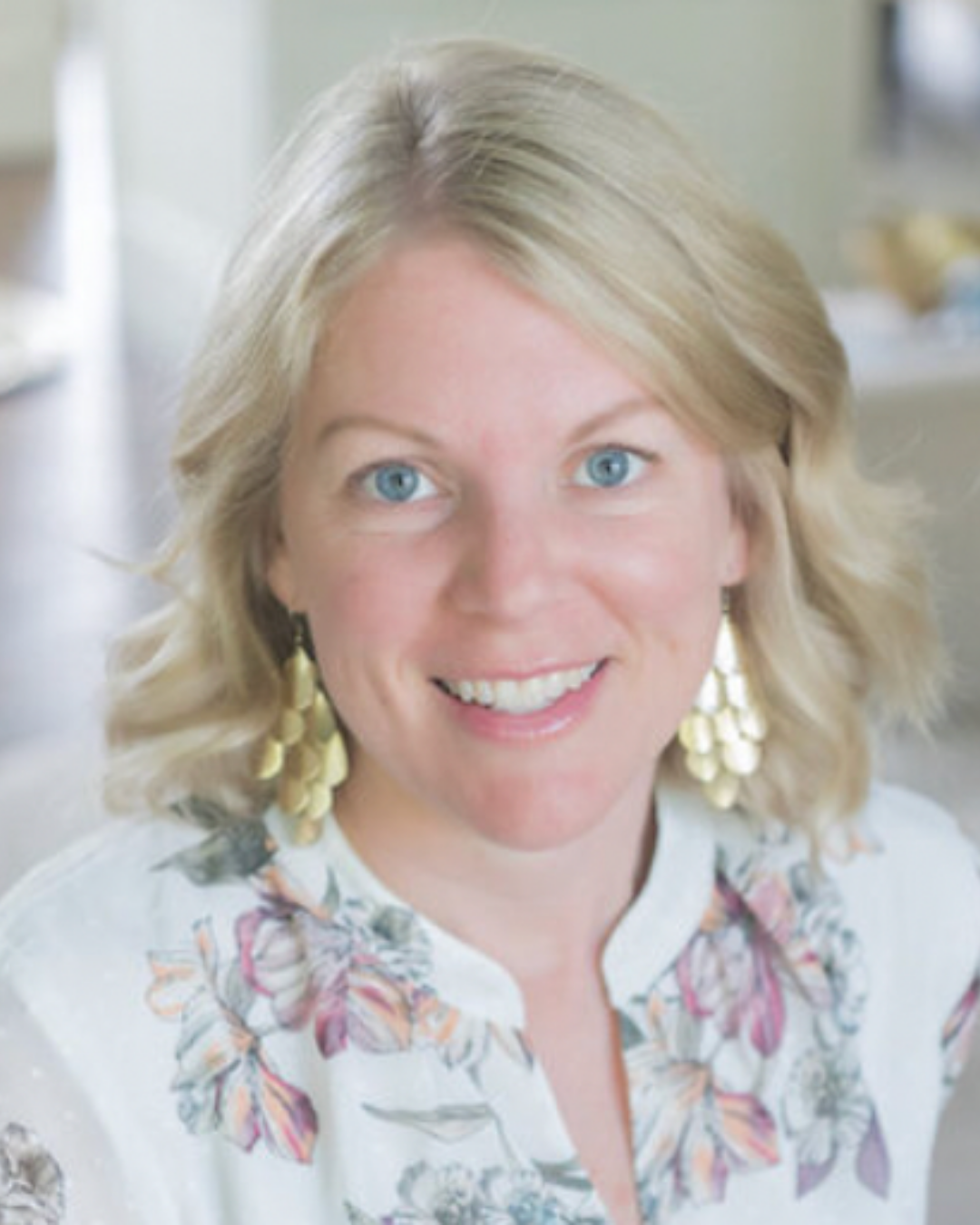 Member Highlight: Carrie of Caroline on Design - Haute Stock Blog