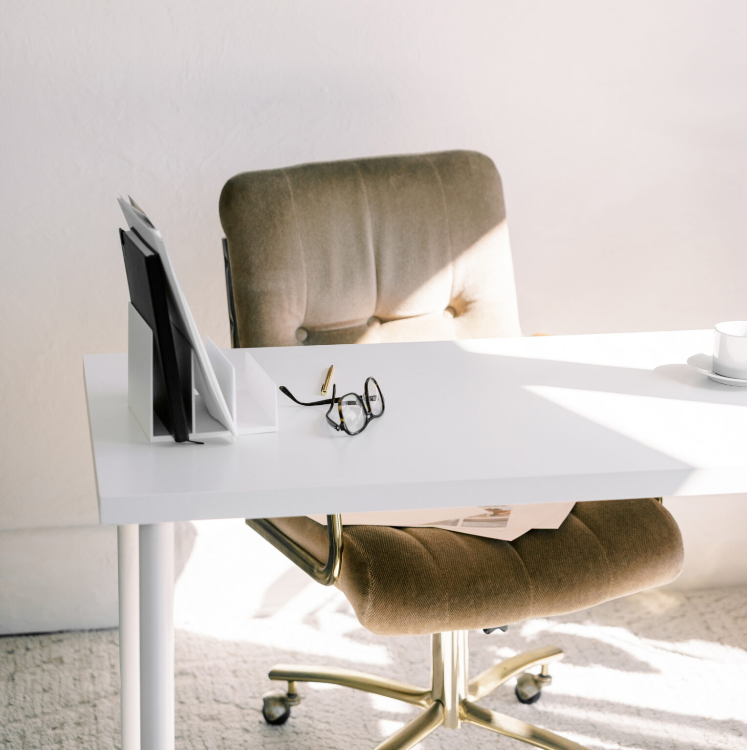 Soft CEO: Feminine Stock Photos for Branding & Social Content - Haute ...